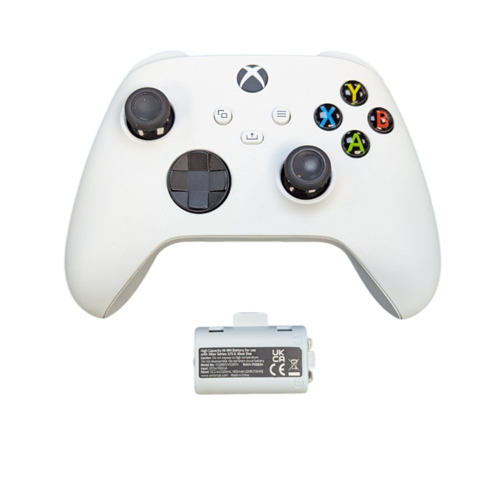 Pre-owned Microsoft Xbox Xbox Series X/S Wireless Controller + Battery Pack - Own4Less